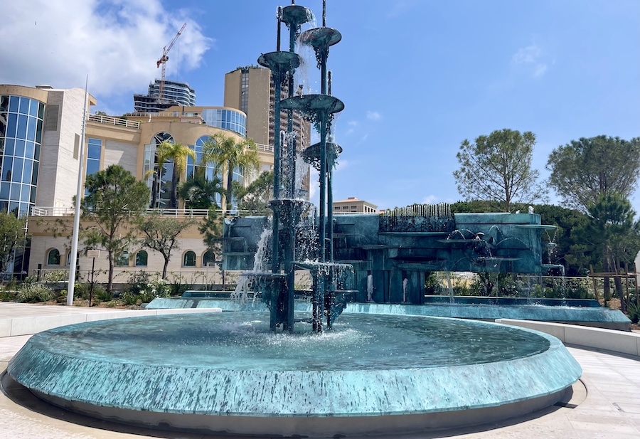 Labour of love restores Larvotto fountain to former glory - Monaco Life