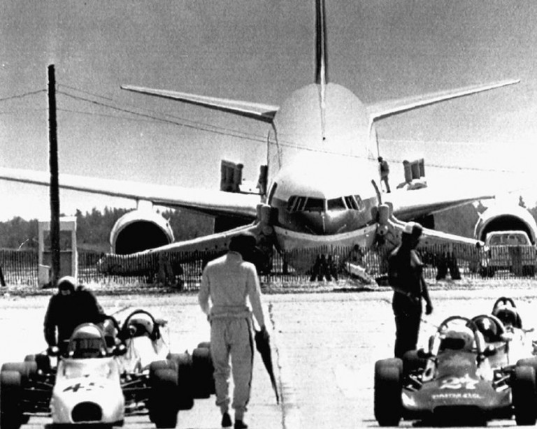 Captain Robert Pearson shares remarkable Gimli Glider story with ...