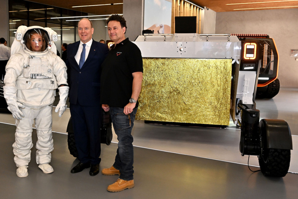 Venturi Astrolab's lunar rover unveiled to Prince Albert of Monaco ...